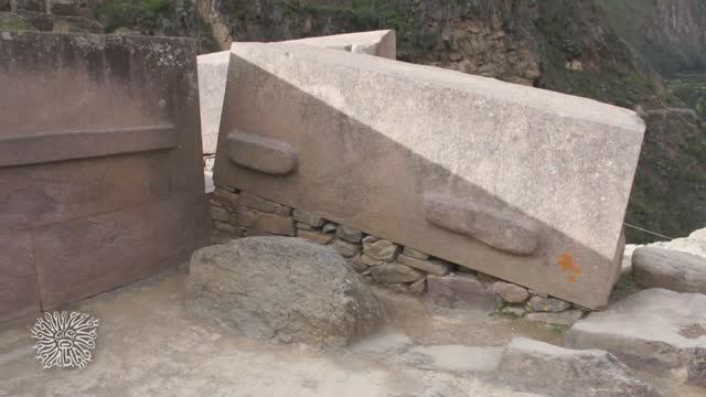 Ольянтайтамбо. Задняя сторона мегалитических стен.