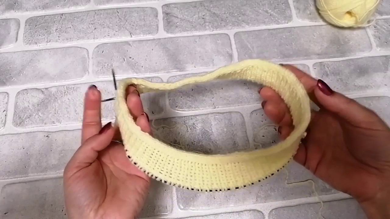 Как связать горловину полым шнуром.