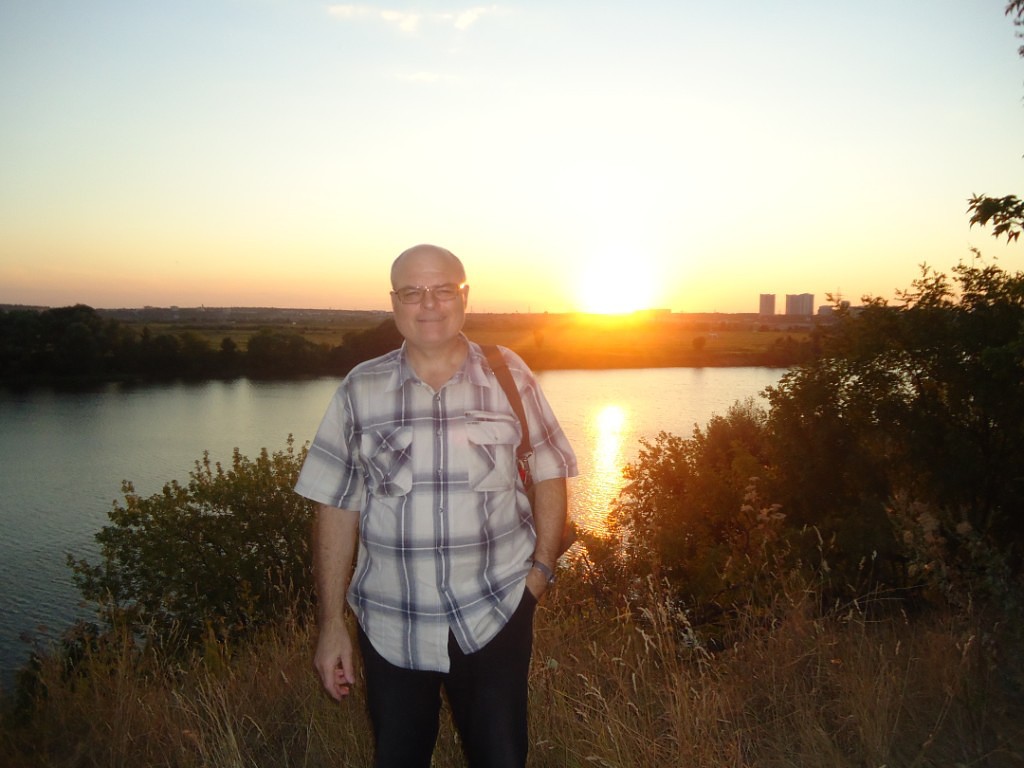 Мне пескари ночами снятся-стихи Ю Фенько,муз.и вокал-А.Герасимов,монтаж-В.Зубкова.mp4