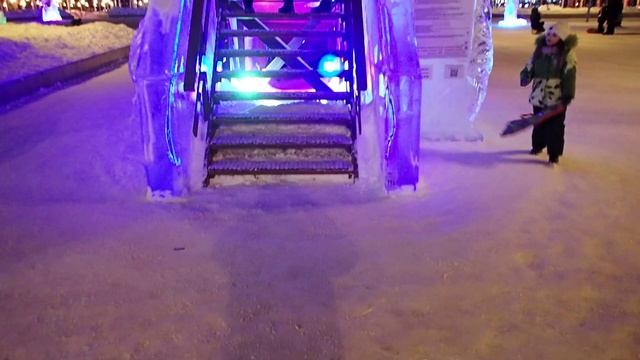 20.01.2024 Нижневартовская ёлка на площади Нефтяников?