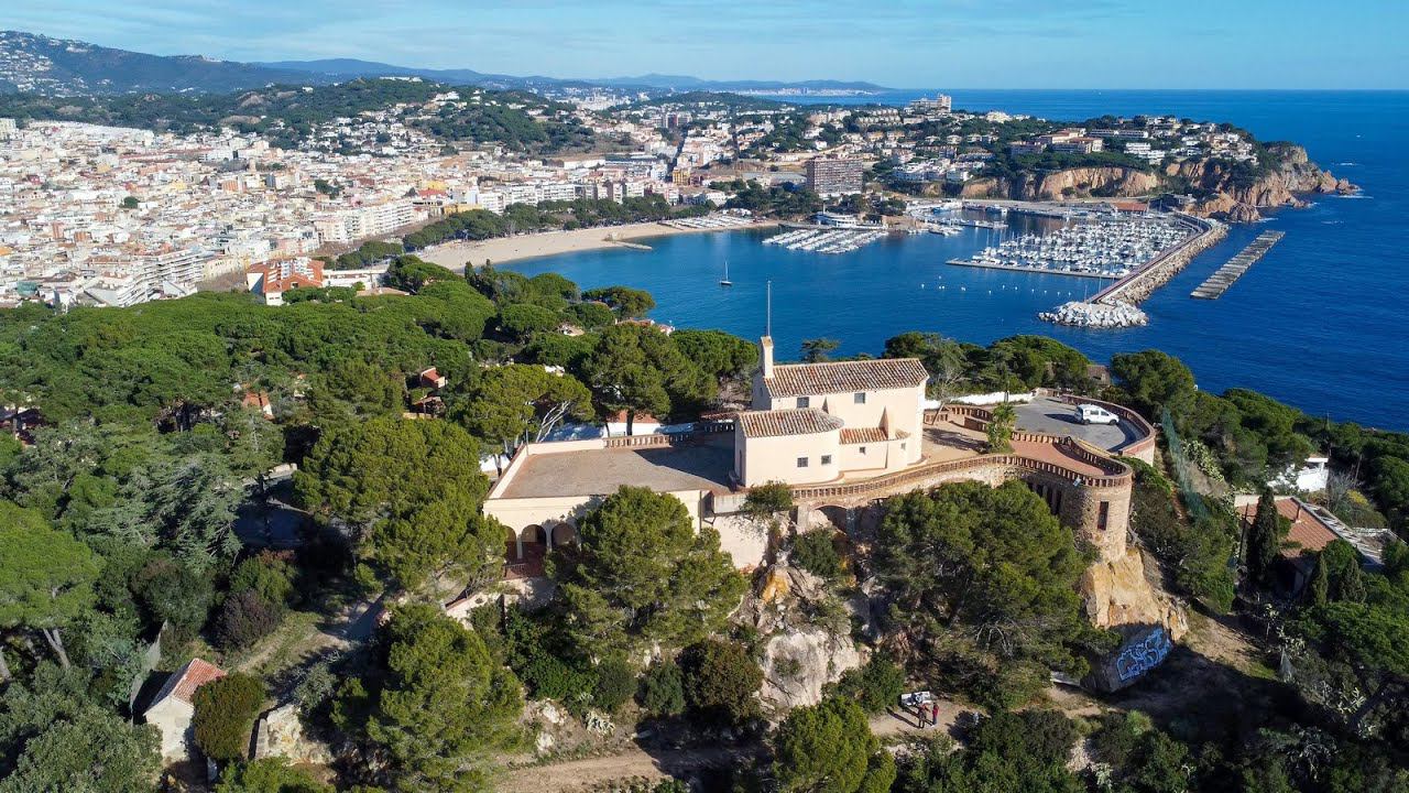 Сан Фелиу де Гишольс, Коста Брава, Испания. 7 января 2022г.