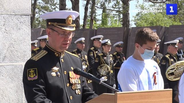 Почётный караул: на Сапун-горе почтили память героев