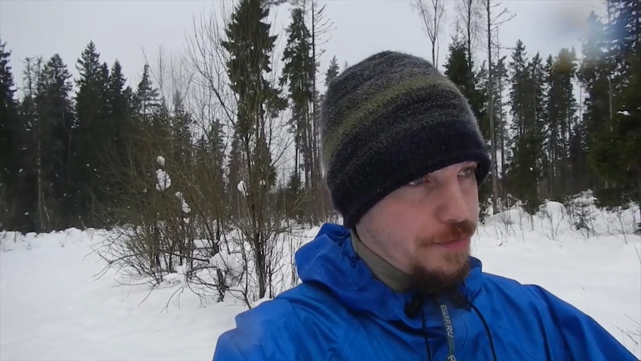 Такого я не ожидал \ Глубокий,мокрый снег \ Снегоступы не спасают \ Еле выбрался.