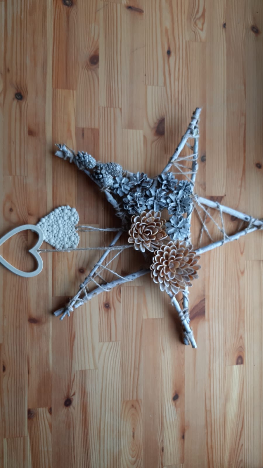 НОВОГОДНЯЯ ЗВЕЗДА на дверь своими руками/ NEW YEAR'S STAR on the door with your own hands.mp4