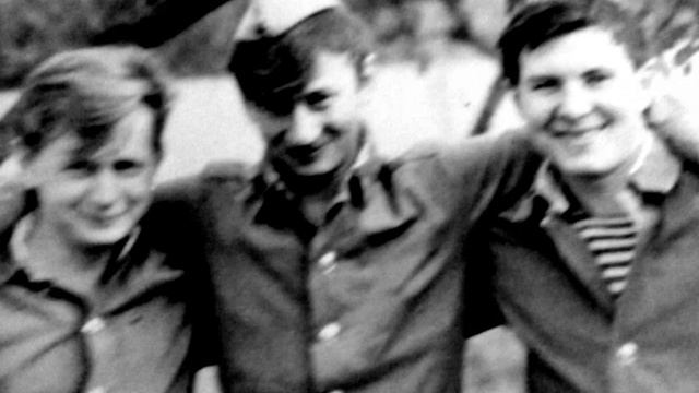 УЛЫБАЙТЕСЬ, ДРУЗЬЯ, УЛЫБАЙТЕСЬ...!