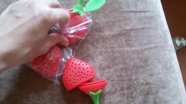 ЗАВАРНИК В ФОРМЕ КЛУБНИКИ