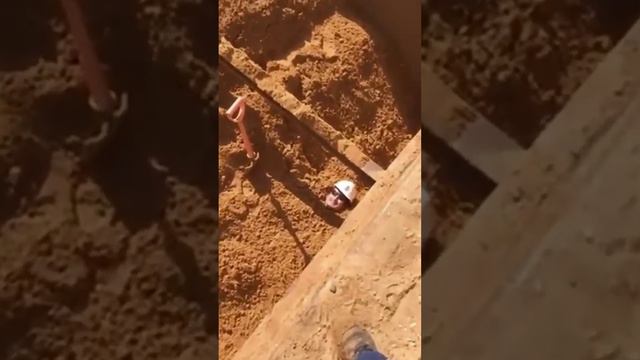 🦺Будни ТБшника на стройке 5⚡️ #хоккерс #спецодежда #юмор #стройка #смешныемоменты