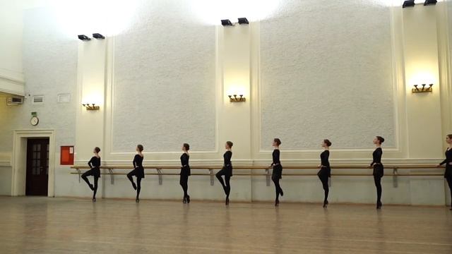 Экзамен 4-ого курса Школы-Студии по народно-сценическому танцу. Балет Игоря Моисеева.