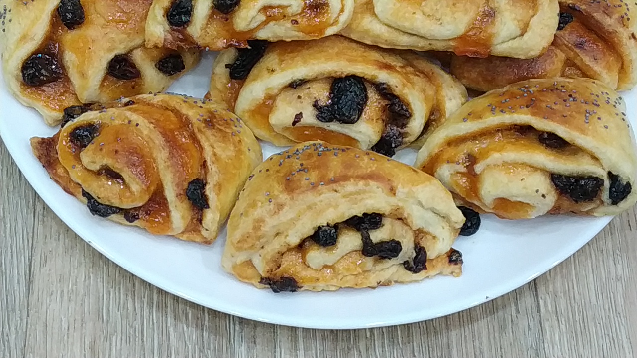 Немного КЕФИРА и? БЫСТРОЕ ПЕЧЕНЬЕ, АРОМАТНОЕ , Слоеное с НАЧИНКОЙ печенье на кефире за 20 минут.mp4