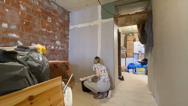 И раз и два зашпаклевана стена ??