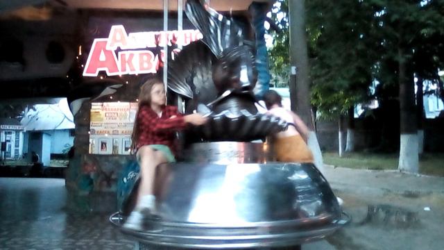 Алушта. Вертушка с рыбой вместо конька.