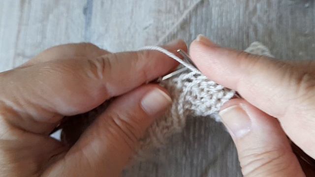 Жемчужная резинка спицами