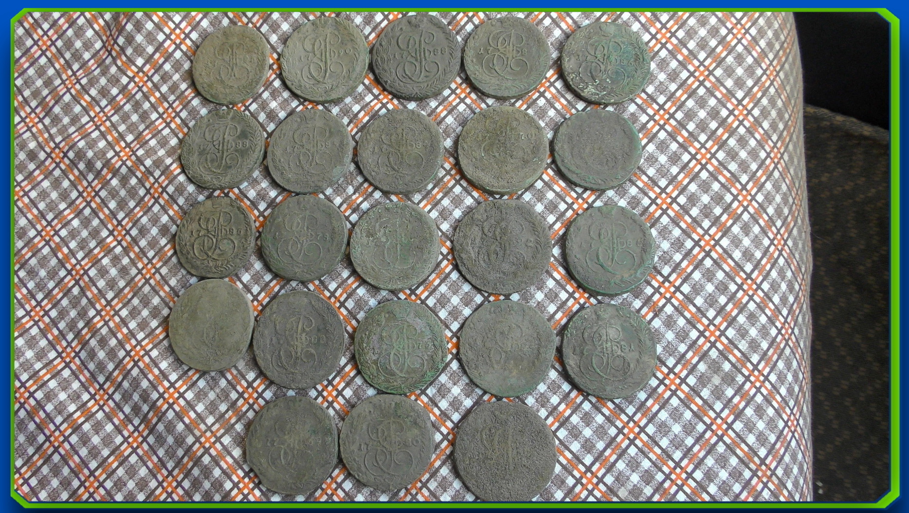 Екатерининские пятаки. Второй день. Шурф. Архив 2023. #Коп 79.