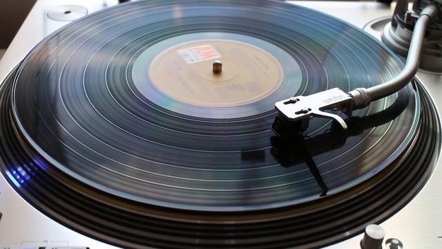 Carpenters - Crystal Lullaby (1972 HQ Vinyl Rip) - Technics 1200G  Audio Technica ART9.mp4