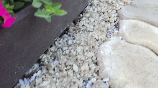 Крашу щебень