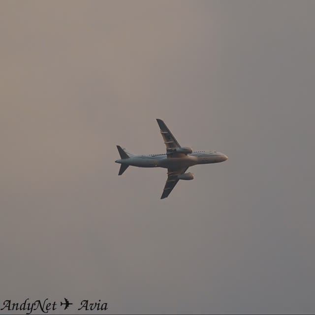 Сухой Суперджет 100-95LR Газпромавиа [RA-89029] заходит на посадку во Внуково (VKO/UUWW) 30.05.2024