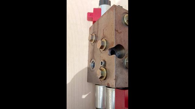 10008340 блок клапанов Terrion