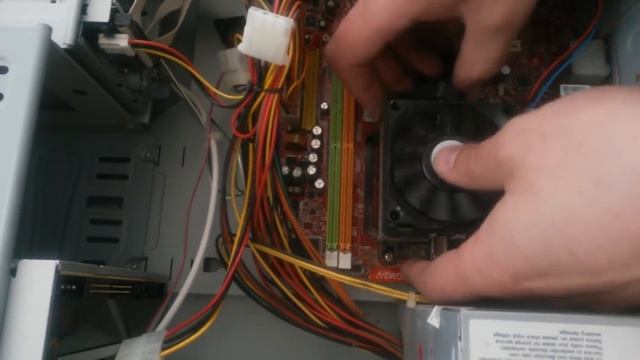 Сборка компьютера из компьютерного хлама своими руками. Обучение