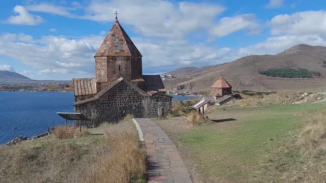 Армения. Озеро Севан: Севанванк, форель на гриле и карты Яндекс