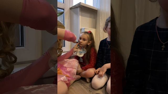 День рождения дочки Лизы. Смонтировала видео и решила поделиться с вами. Жмите в ТОП.