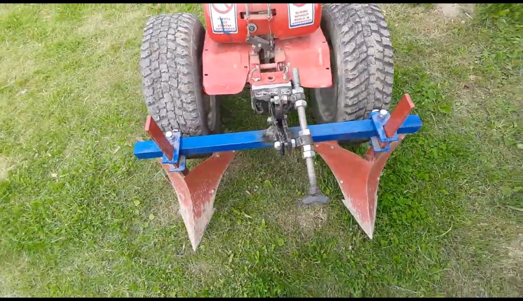 Окучники двойные своими руками.  Итог