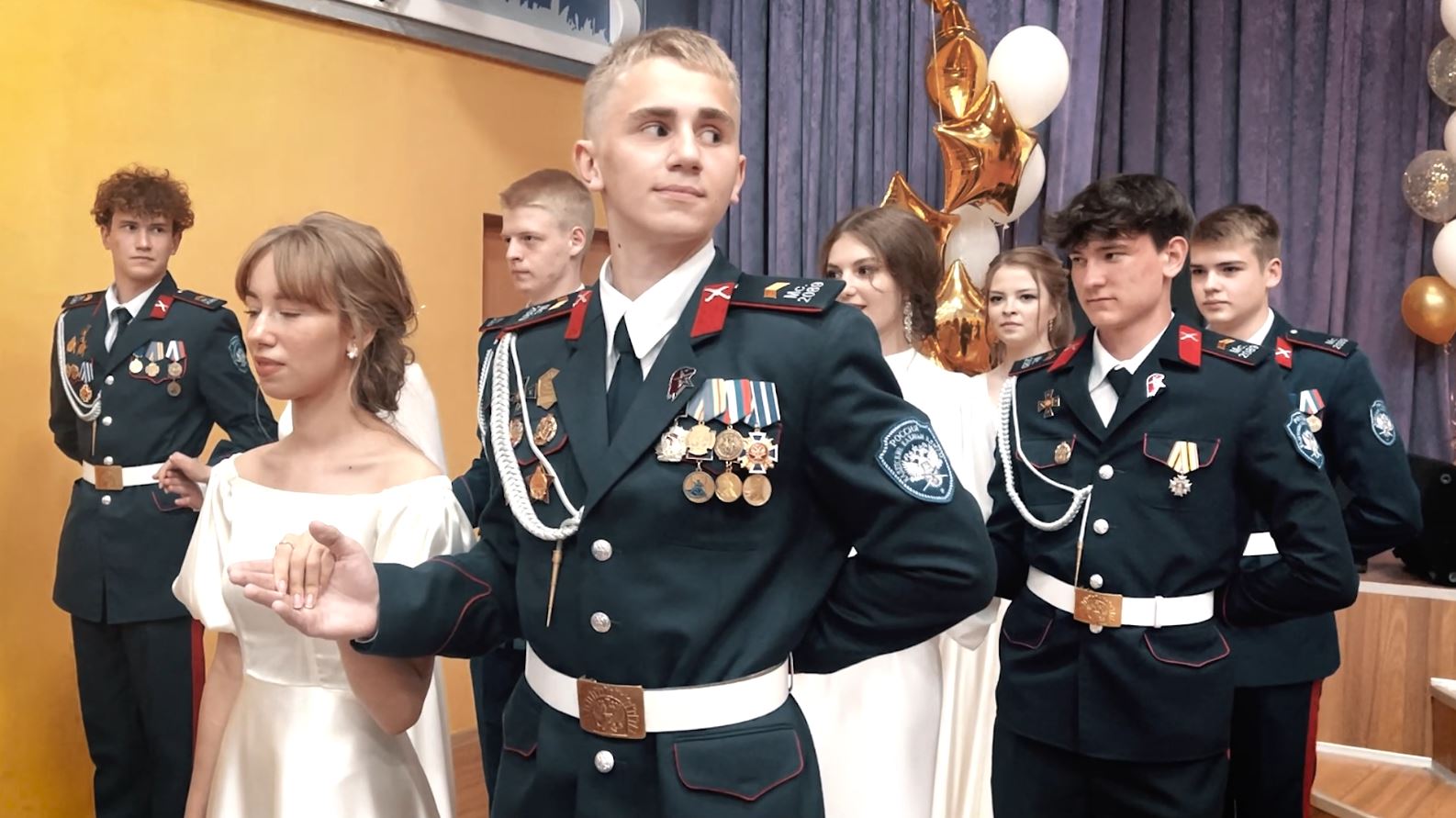 Выпуск в подшефном 11 «В» классе. Школа 2089