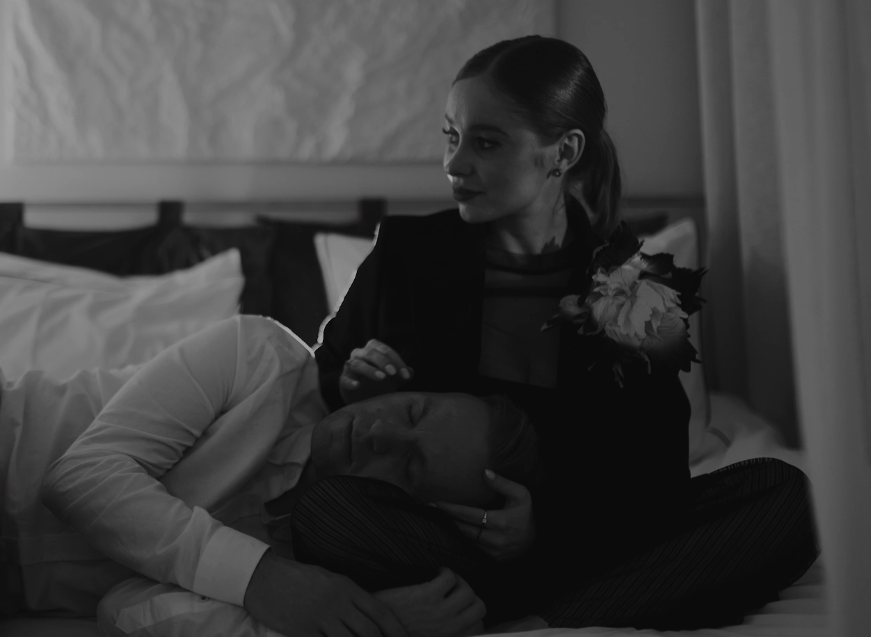 Предложение руки и сердца на высоте 11000 км. Данил и Мария: "Двое"