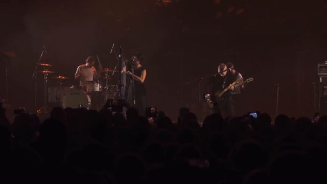 Мельница и Вадим Самойлов - Ведьма / Live in Crocus City Hall / 20.10.2019