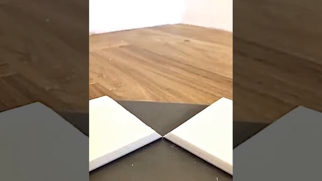 Πростой  вариант монтажа плинтуса..