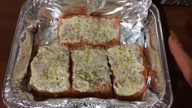 Лосось запечённый в духовке! Вкусно, сочно, полезно!