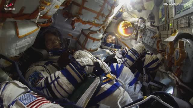 Вход в атмосферу Спускаемого ппарата. Плазма // Вид изнутри //