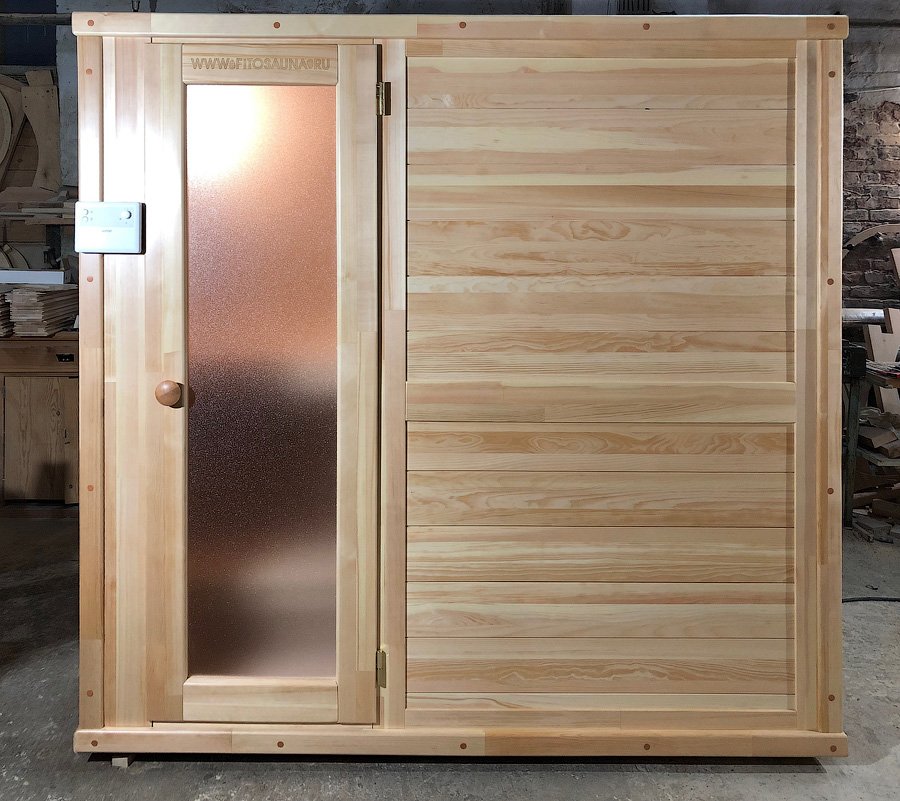 Видеообзор кедровой финской сауны с углом под колонну (Шепелев)