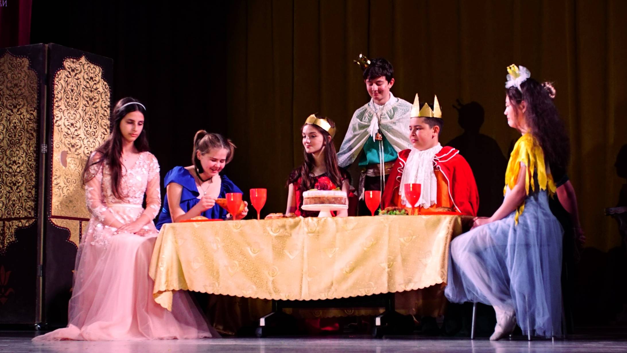 Спектакль «Принцесса не на горошине». Фестиваль школьных театров «Крымские Грифончики»