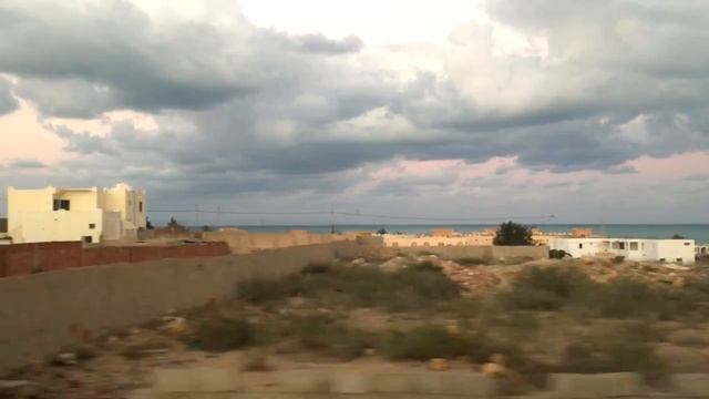 #10 ТУНИС,О.ДЖЕРБА || ЕДИМ В МЕСТНОМ РЕСТОРАНЕ,ОЧЕНЬ ОСТРО! || ДОРОГА В АЭРОПОРТ ДЖЕРБА-ЗАРЗИС