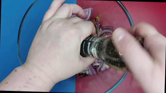 С ужином не “парюсь” картошка+ курица и в духовку, вкуснота готова (рецепт легкие до безобразия)