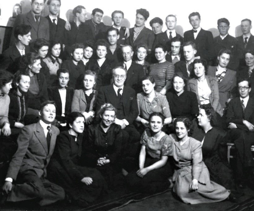 Школа-студия МХАТ. Первый выпуск, 1947 год. Четыре супружеские пары.