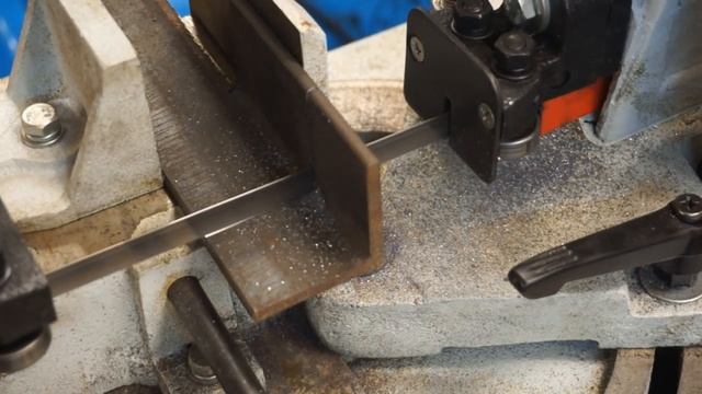 Самодельный гриндер для мастерской (ленточный шлифовальный станок)