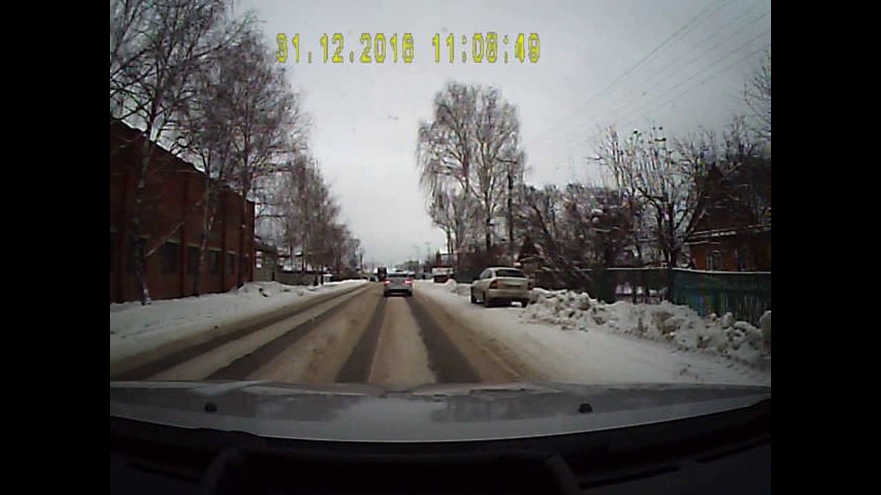 Мигаем в одну сторону, поворачиваем в ддругую