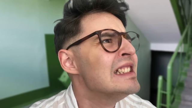 Ребенок-монстр против своих родителей! (жуткая история)