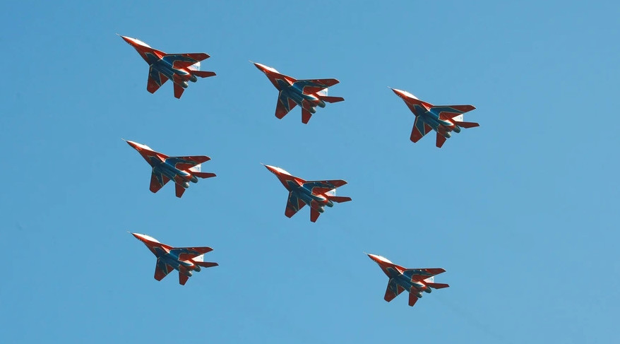 Самолеты над Крымом.