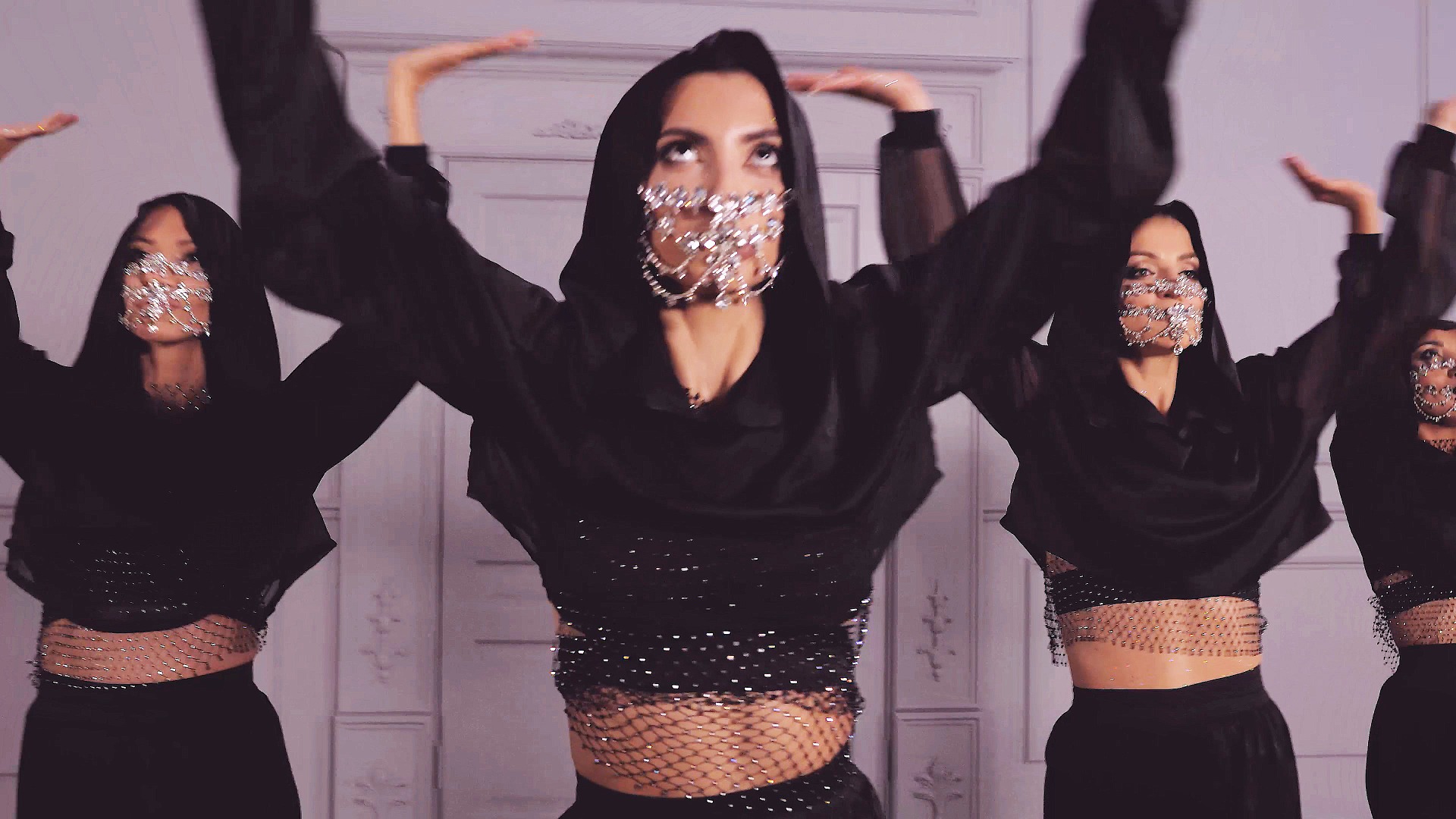 Shanti Heels Show – Chatram – Каталог артистов