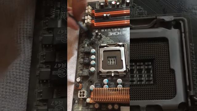 775 сокет  ASUS P5W Чистка от пыли.