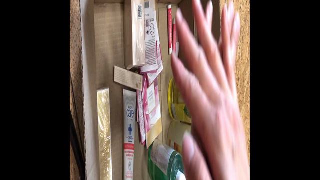 23-05-2024 распаковка заказа Avon каталог МАЙ 2024 коробка 1.