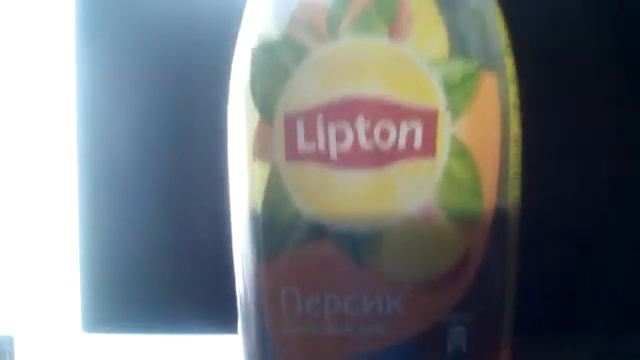 Варела дарить фейкодсу чипсы и чай липтон