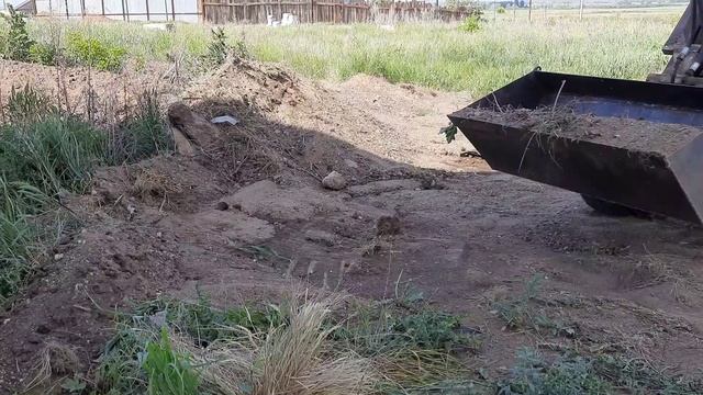 Возим гравий самодельным  мини погрузчиком готовый