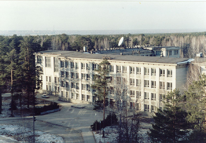 Закон Кулона (на 70-летний юбилей выпускников ФФ НГУ 64-69 гг.) 2017 г.