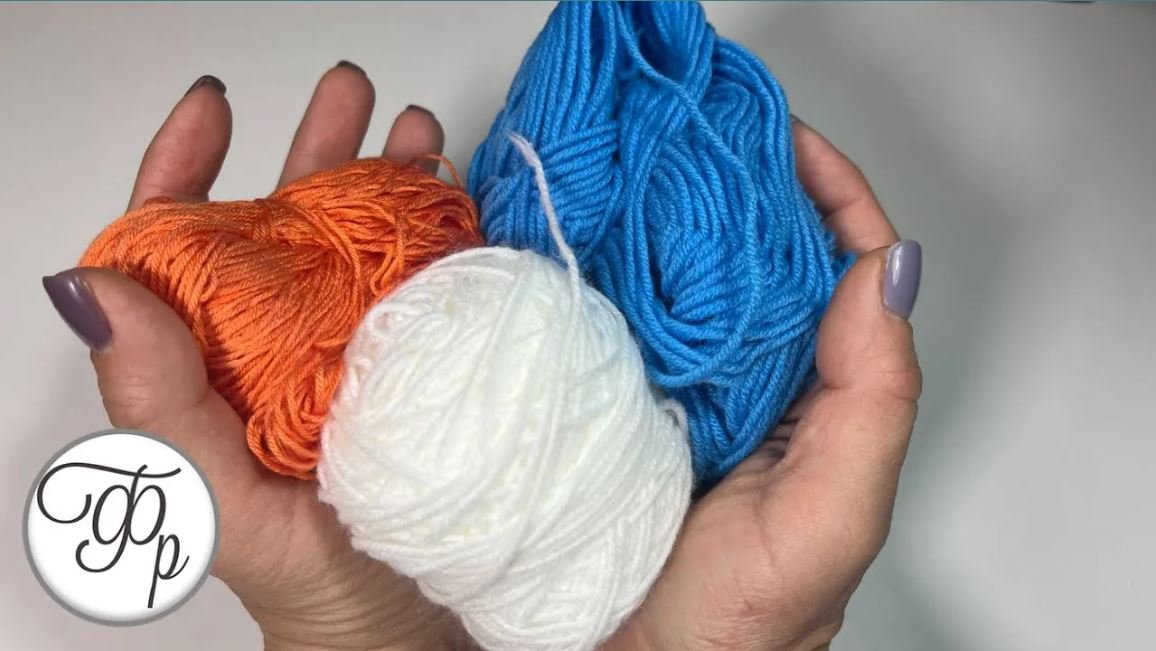 Избавилась от остатков пряжи и угодила маленьким модницам! Дети счастливы и полки пусты