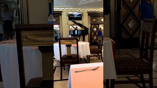 Турции, Анталия, живая музыка в ресторане Club Hotel Sera 5