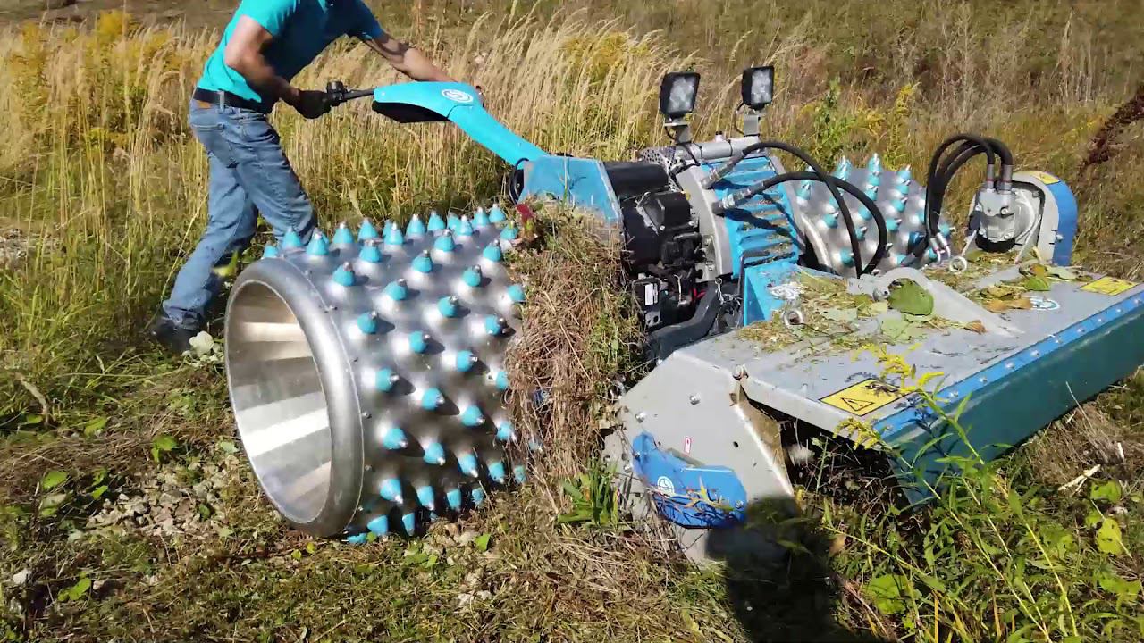 Косилка для склонов и кустарника Brielmaier на Нижегородской ГЭС