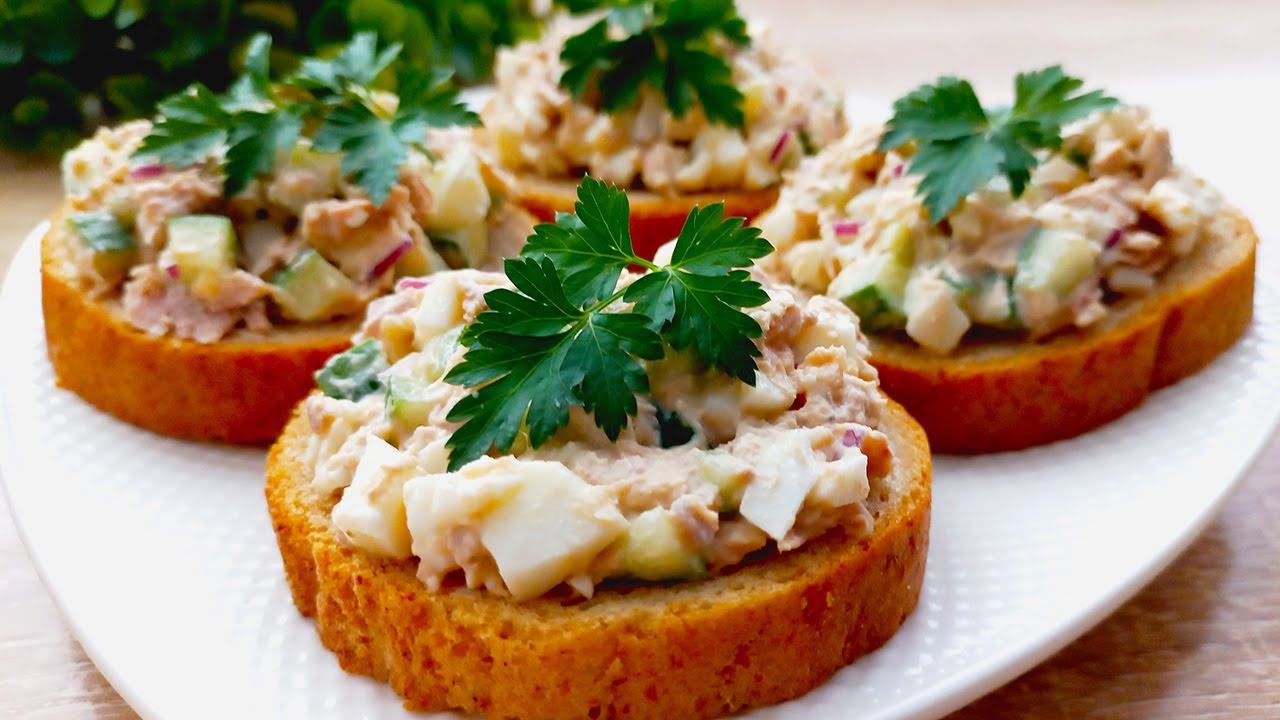 Если у вас дома есть консервированный тунец приготовьте этот Невероятно вкусный рецепт!  БУТЕРБРОД